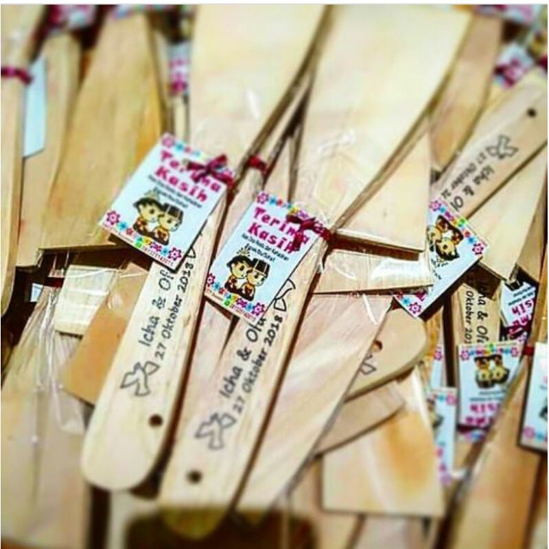 KAYU La Wedding Souvenirs|Unique Souvenirs/Wooden Souvenirs/Wooden ...