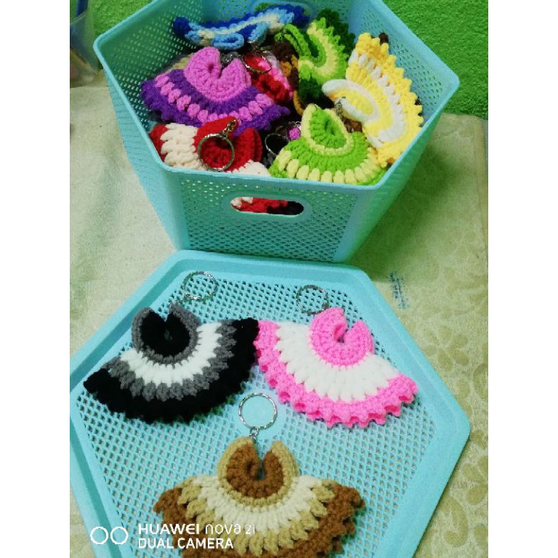 🌻 NEW🌼 keychain kait 🌼 crochet key chain , mini dress perfume , anak ...