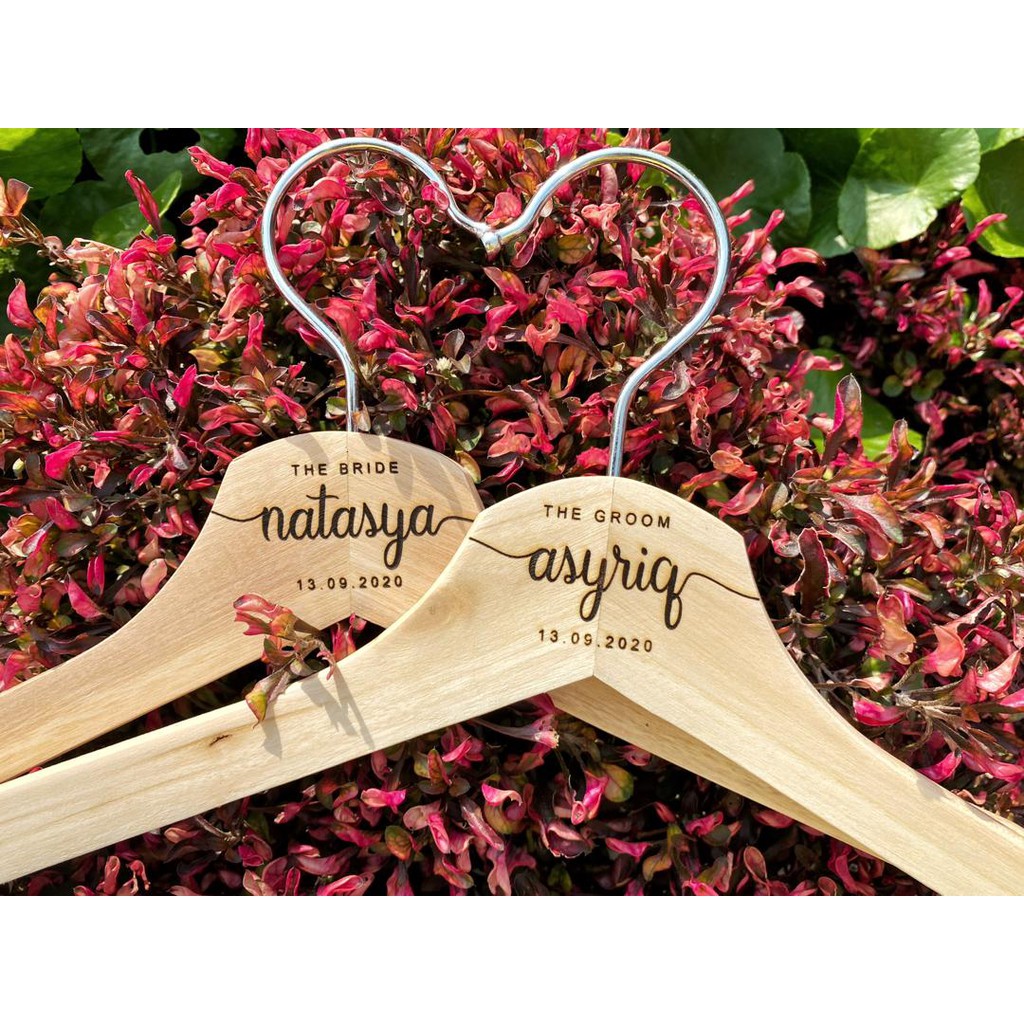 🔥Hot🔥2 pcs (sepasang) custom Hanger Ukir Nama Engraved hanger Wedding ...
