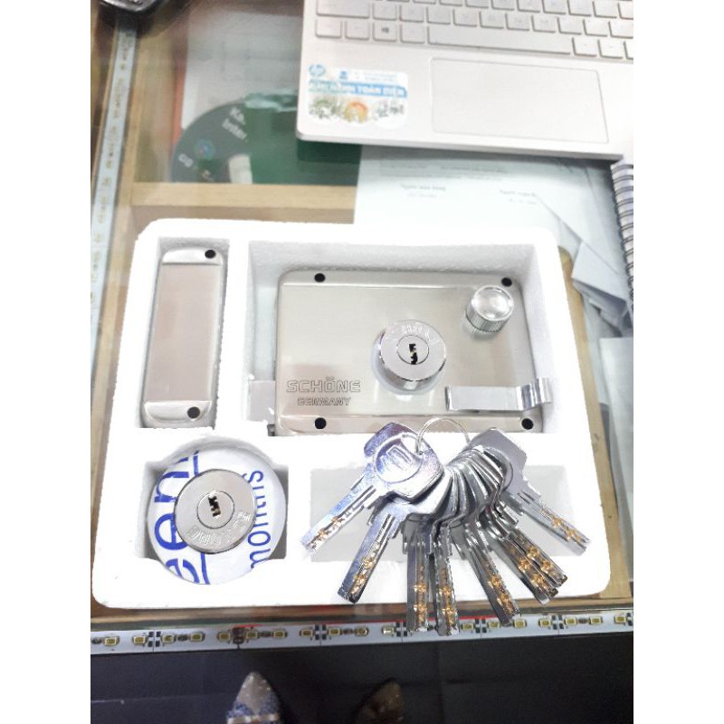 Schone gate lock with computer key (8 keys) | Shopee Malaysia