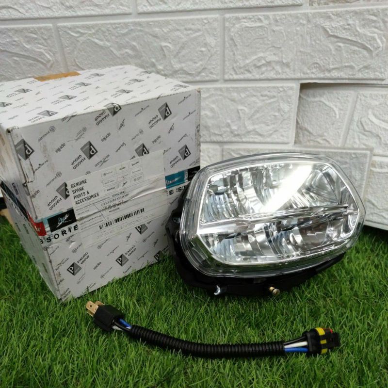 VESPA PIAGGIO SPRINT LED HEADLAMP ORIGINAL WITH CONVERTER CABLE ...