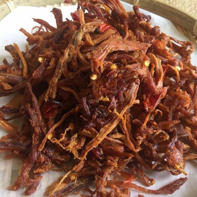 100gr Dried Pig with garlic (products achieve food safety and hygiene ...