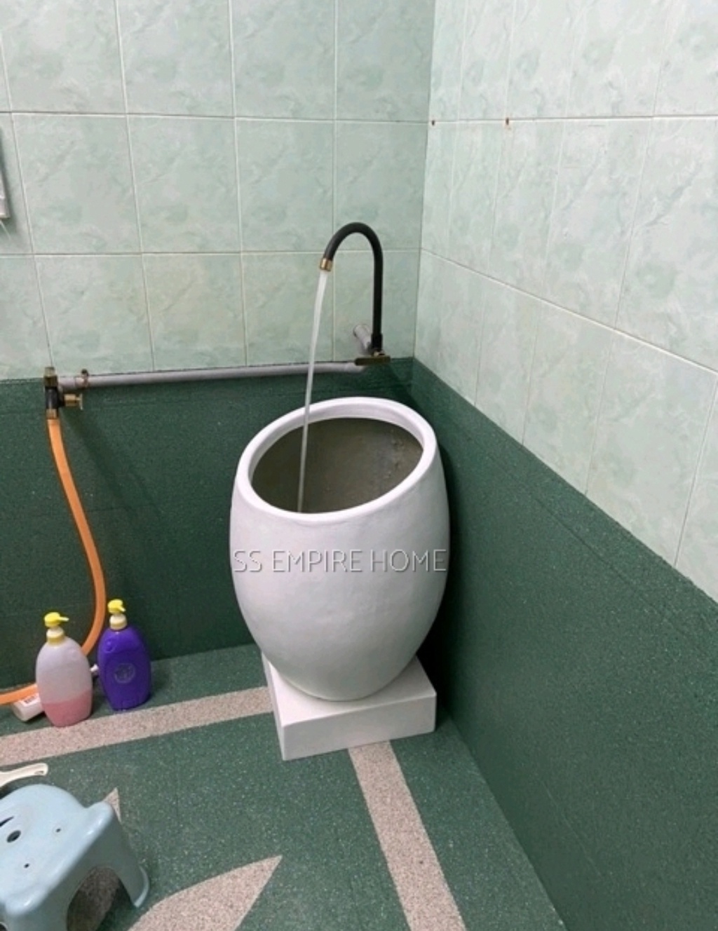 Tempayan TP2 Slant Fiberglass White Tangki Simpanan Air Bathtub Tong ...