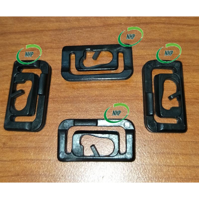 Toyota Corolla KE70 Windscreen Clip | Shopee Malaysia