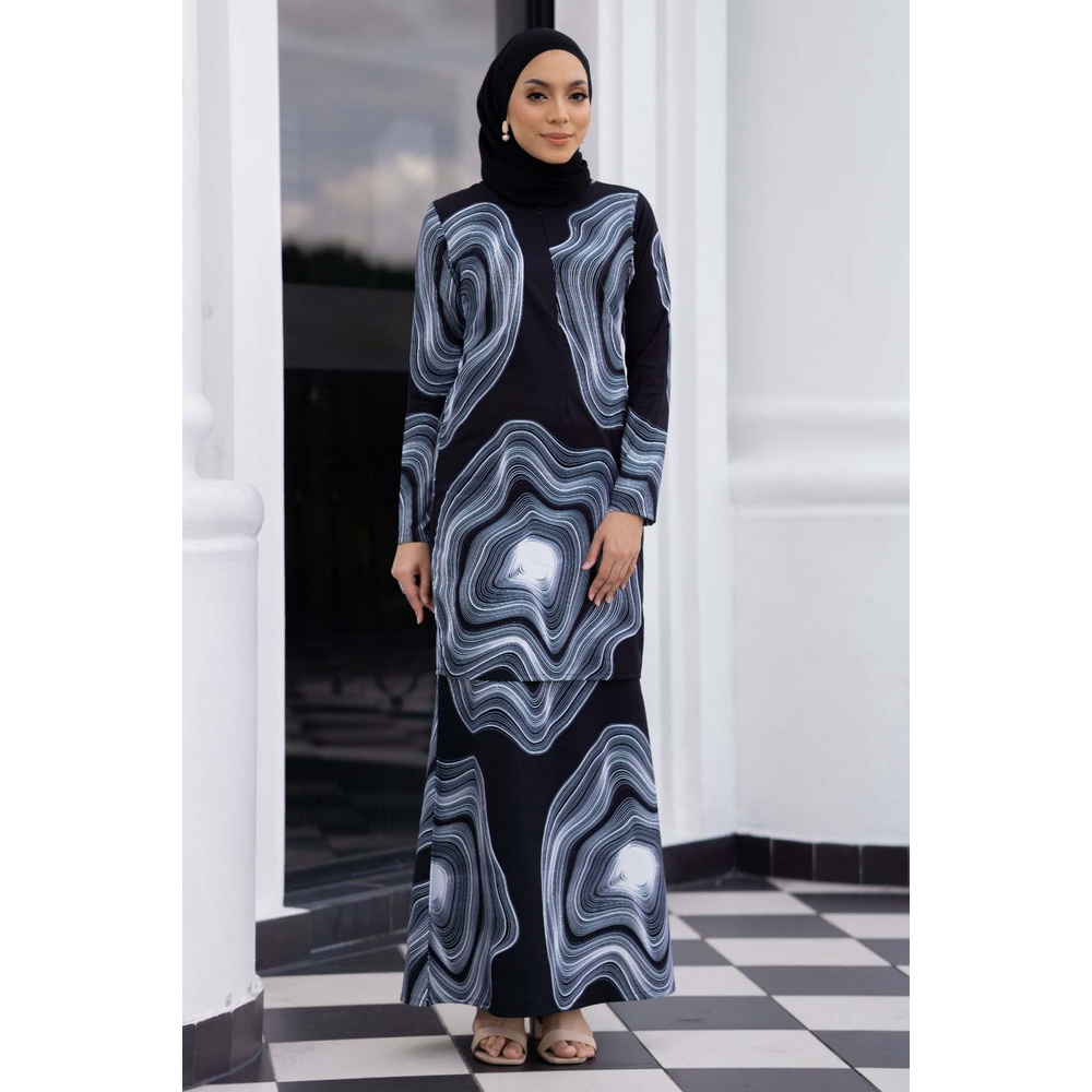 GAFFRONASIR The Kurung Black And White Edition AlHada Kurung | Shopee ...