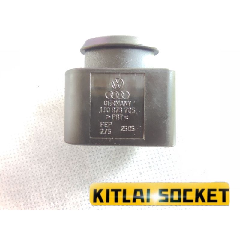 VW501 1J0973705 8K0973705original Volkswagen Audi connector socket 5pin ...