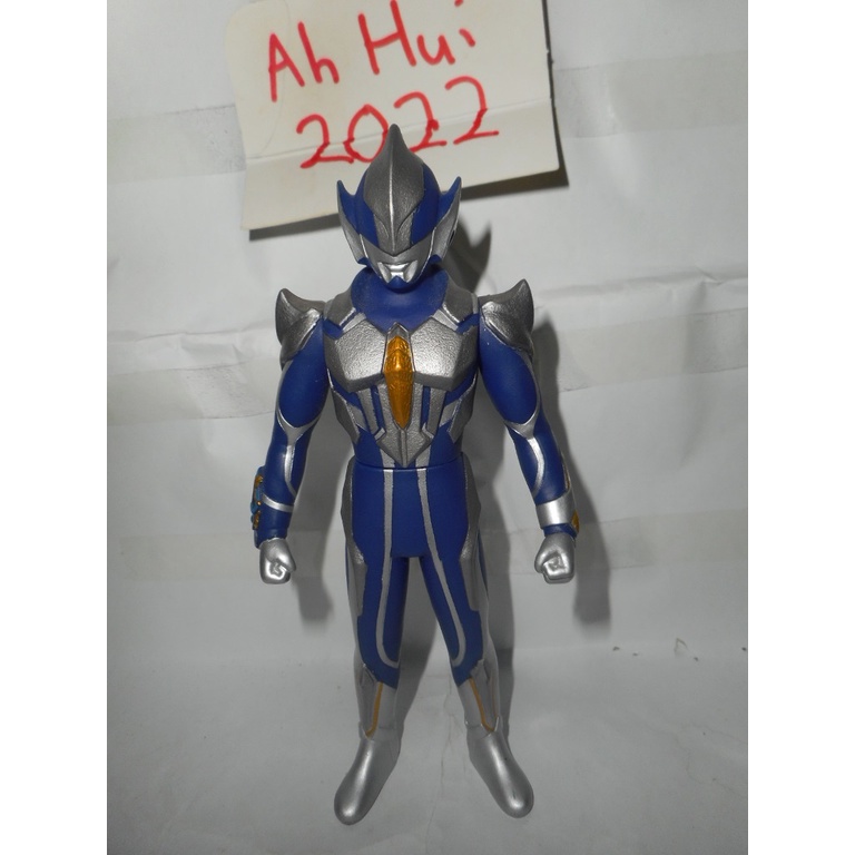 100% ORIGINAL BANDAI Ultra Hero Series UHS 3: Hunter Knight Tsurugi ...