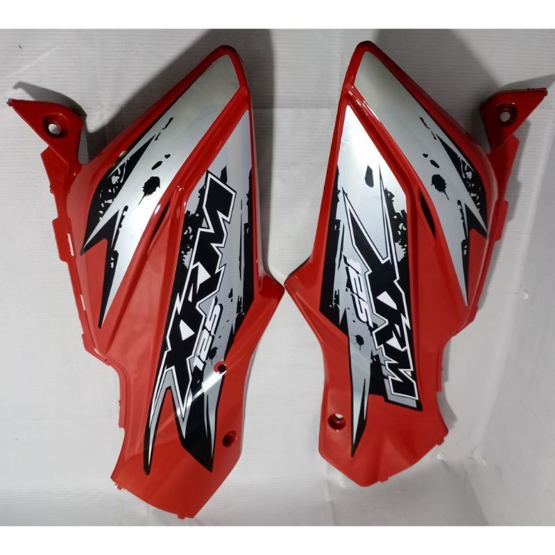 Xrm 125 / Trinity / Motard side cover ( carbtype only ) | Shopee Malaysia