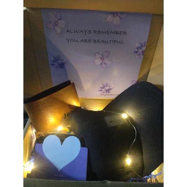 Gift Box For Men ( Topi & Wallet) | Shopee Malaysia