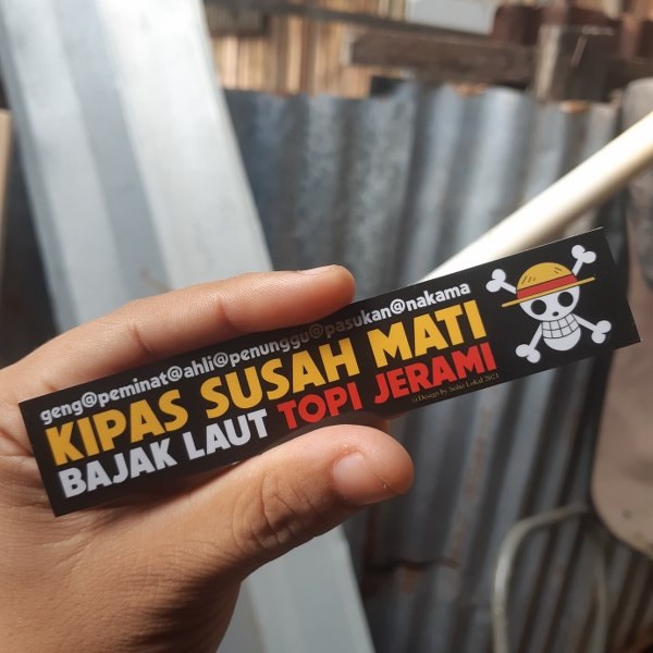 Kipas susah Mati Bajak Laut Topi Jerami One Piece 89 Sticker Motor ...