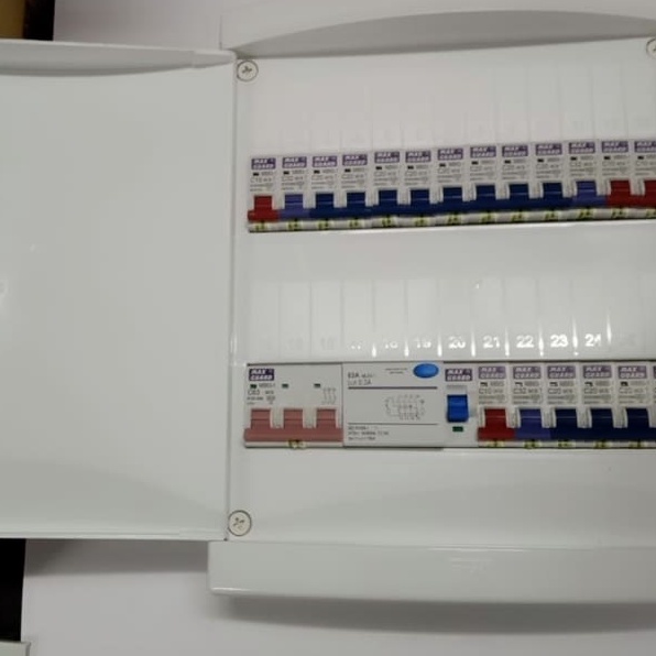 DB BOX FULL SET 28 WAY 【3 PHASE】MAXGUARD / UMS (FREE 16MM SIRIM WAYAR ...