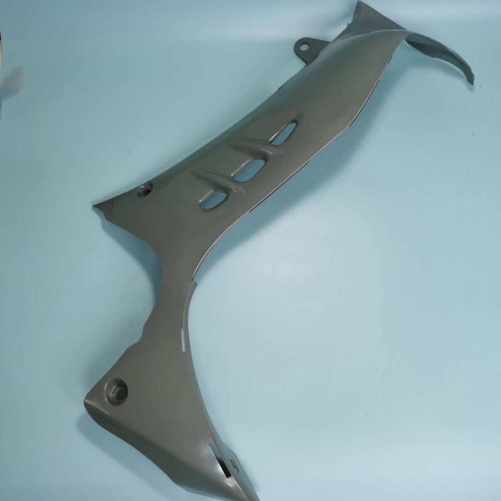 SUZUKI RGX 120 - Leg Shield RH No 1- Non Color - New Old Stock ...