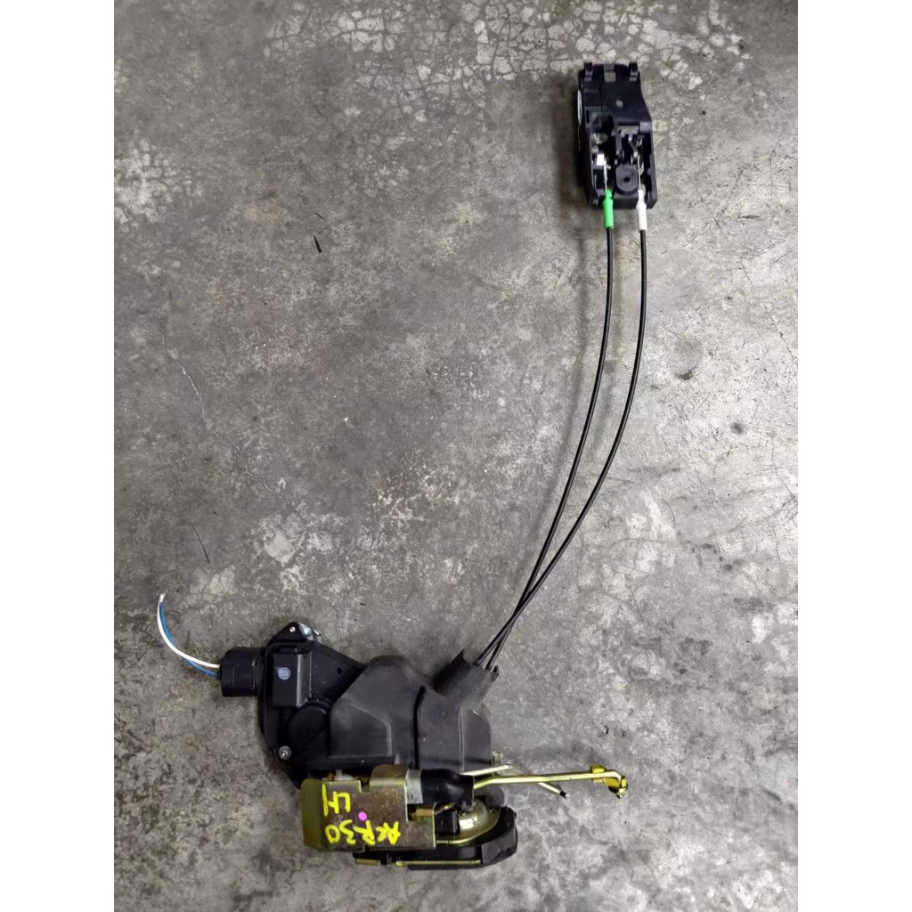 Toyota Estima ACR30 Door Lock | Shopee Malaysia