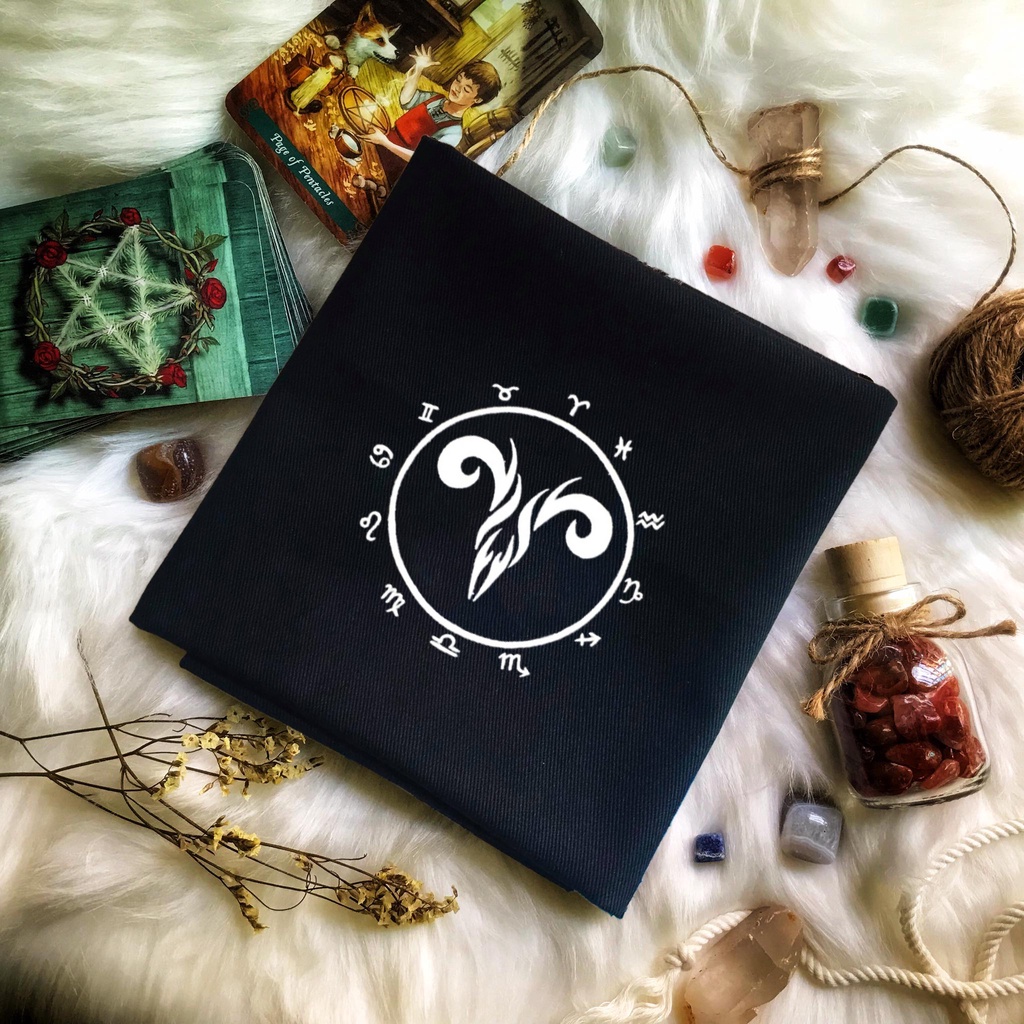 Tarot card spread, Aries zodiac tarot card mat (free bag and ...