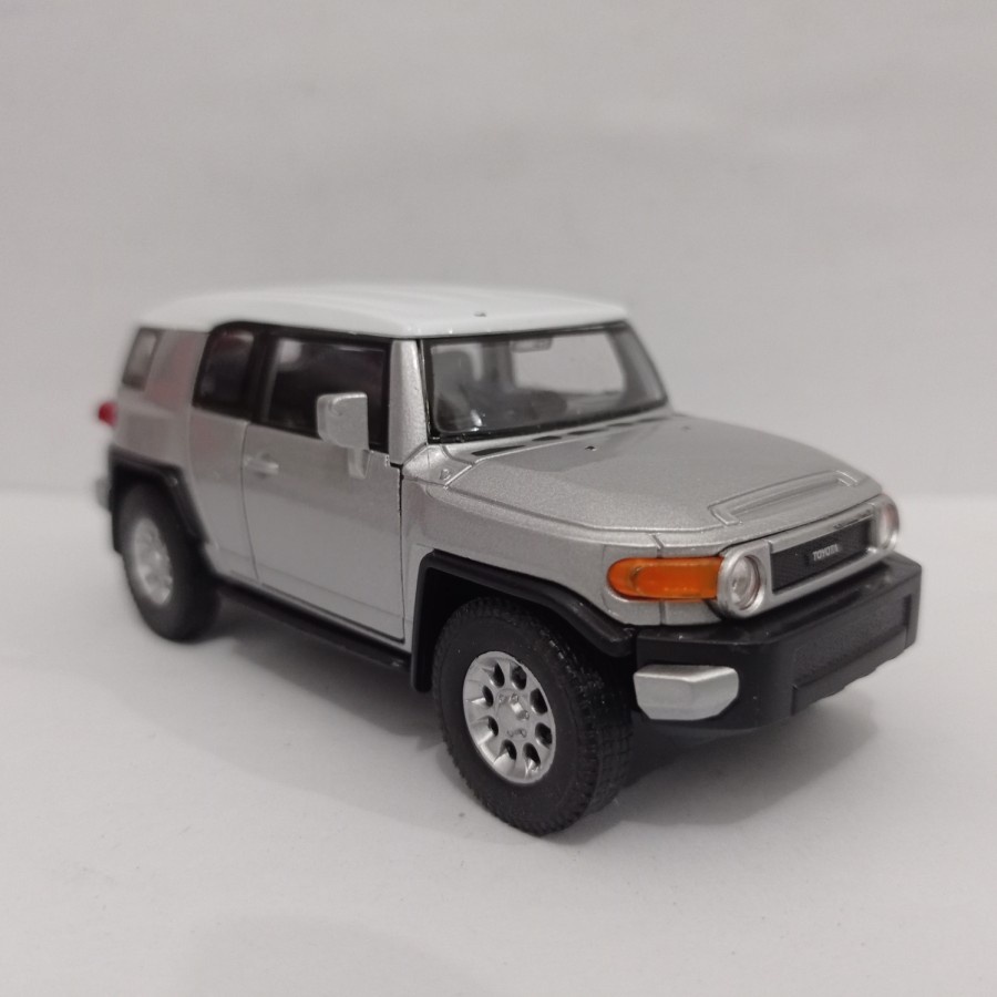 Toyota FJ Cruiser welly toy car 1:36 scale diecast car price | Shopee ...