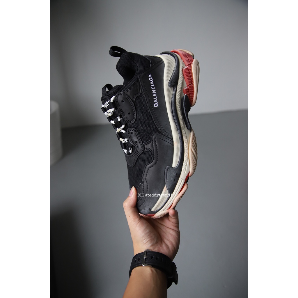 Triple S Bred The OG colorway | Shopee Malaysia