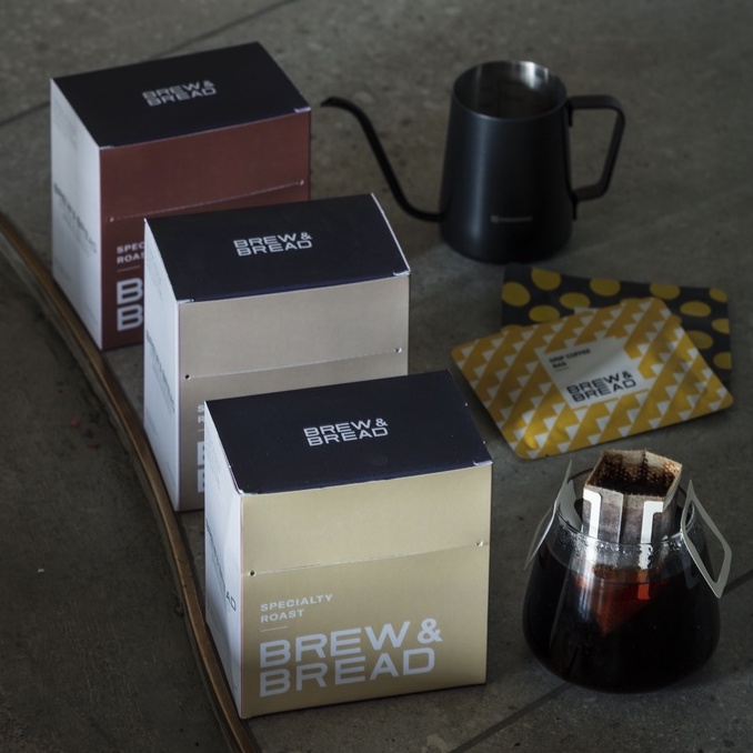 Brew & Bread One-Month-Supply Coffee Box With Kettle (30 Bags/Set ...