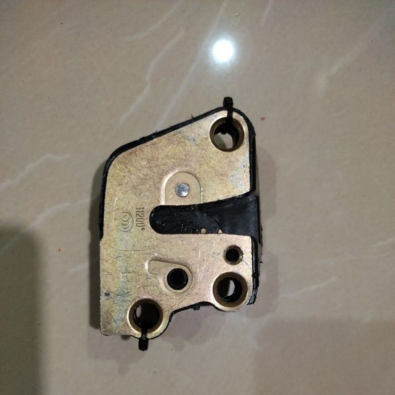 perodua kembara door lock inner mechanism | Shopee Malaysia