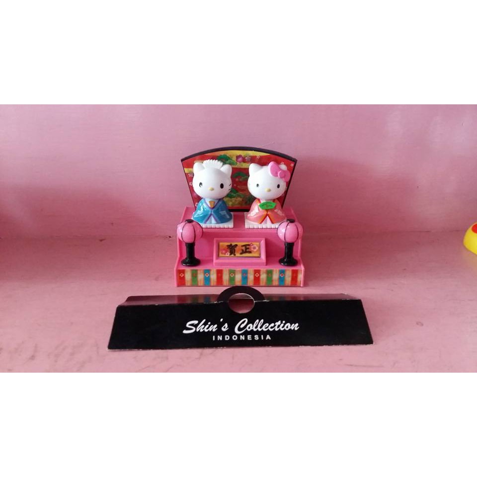 Hello kitty couple solar Display | Shopee Malaysia