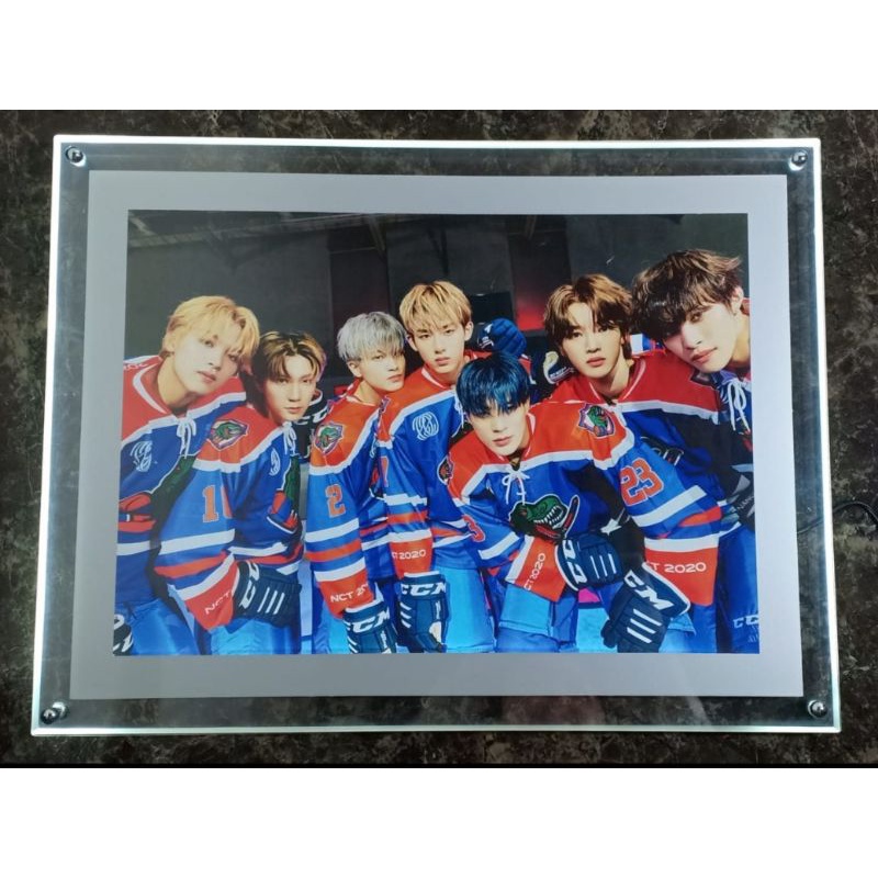 Acrylic A3 Poster Photo Frame can be turned on with LED lights | Shopee ...
