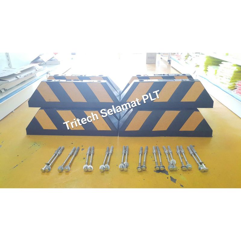 Rubber Wheel Stopper For Bus / Truck -550mm(L) x 150mm(W) x 150mm(H ...