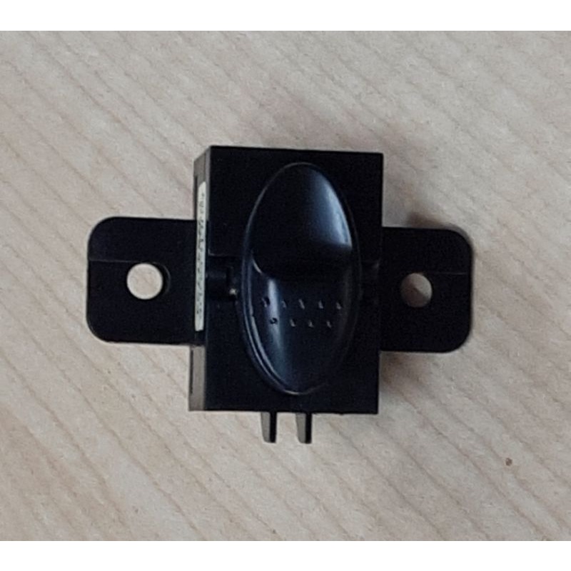 ORIGINAL Proton Saga2/Iswara Power Window Switch PW547733. ORIGINAL ...