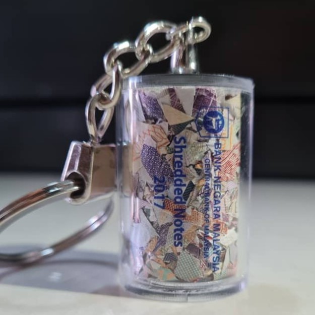 Shredded RM1200 Notes Keychain (OLD RM100 BANKNOTES) | Shopee Malaysia
