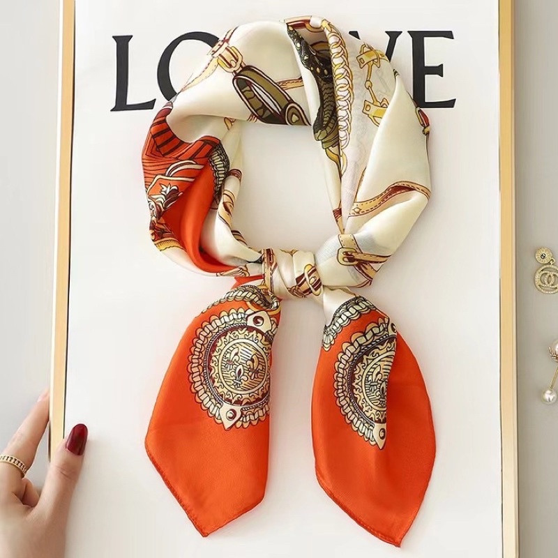 GODDESS Retro women silk scarf Luxury women silk scarf Simple and ...