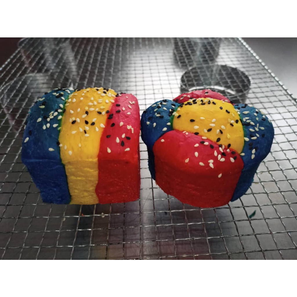 [MUSLIM HOMEMADE] ROTI BURGER BULAT/PETAK/BUNGA (12 Biji) | Shopee Malaysia