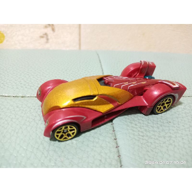 Hot View Car Iron Man Gold Wheels Red Background | Shopee Malaysia