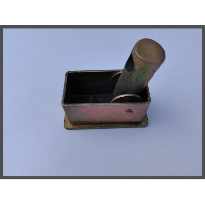 roller shutter bottom lock roller shutter lock | Shopee Malaysia