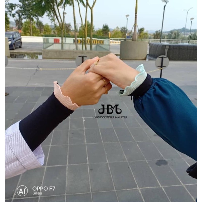 HANDSOCK TIARA RUFFLE ZIP SOROK 🌹 | Shopee Malaysia