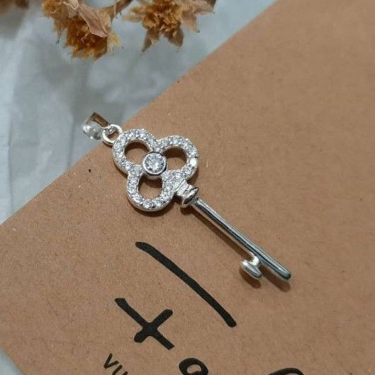 925 Pure Silver 11x30mm Three Leaf Clover Key Pendant With Twenty Four ...