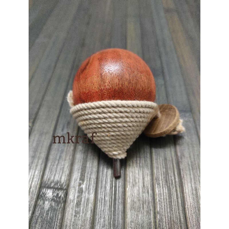 🔥🔥Gasing kayu tradisi jenis bulat, ready stock🔥🔥 | Shopee Malaysia