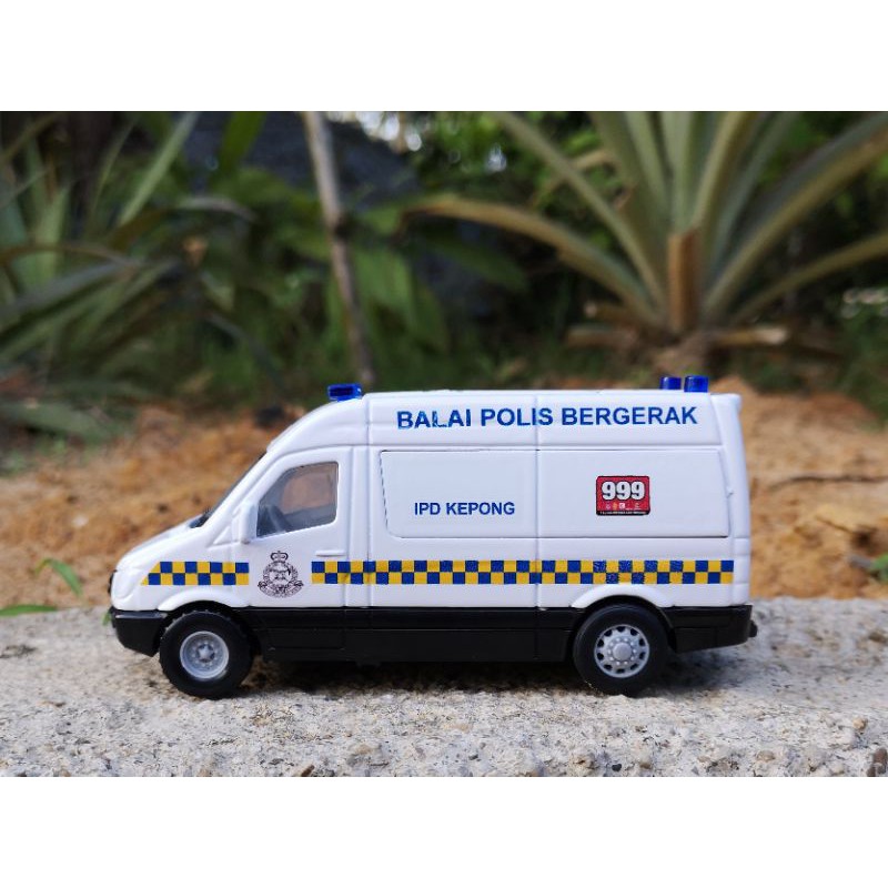 CUSTOM DIECAST POLICE VAN PDRM BALAI POLIS BERGERAK TOY MODEL | Shopee ...
