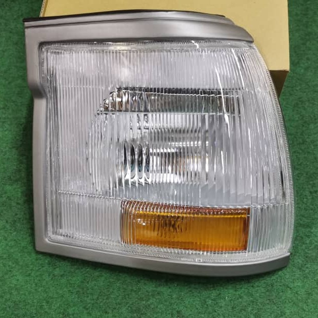TOYOTA HIACE 1994 LH113 IMPORT MODEL ANGLE LAMP LH/RH -LOCAL | Shopee Malaysia