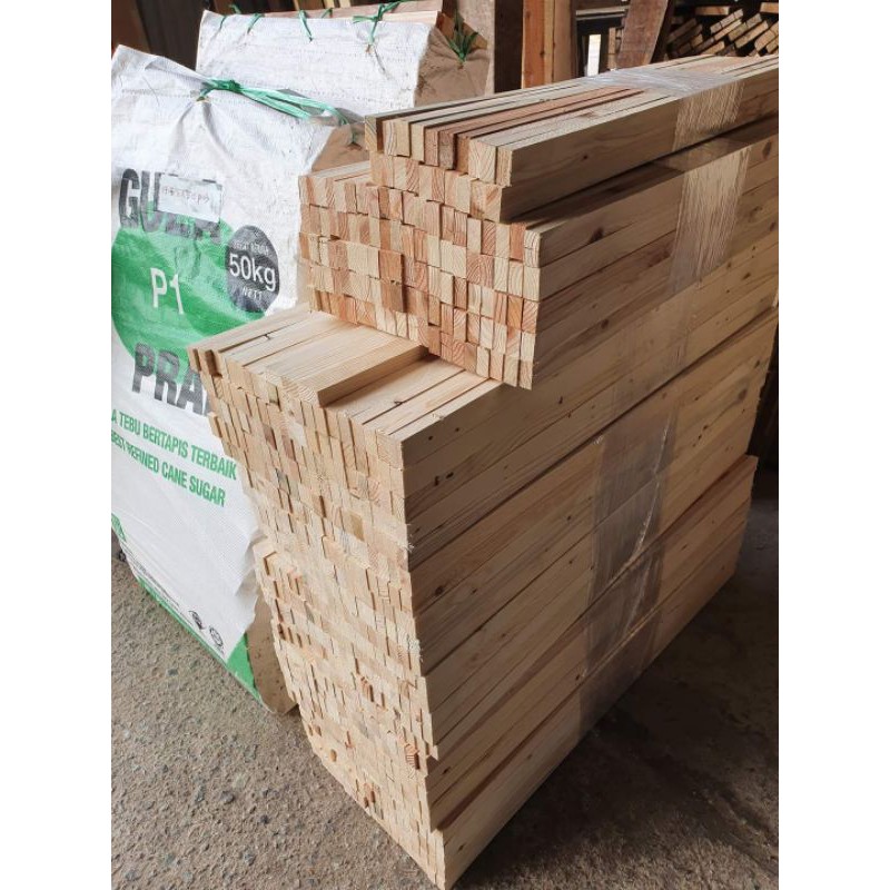 kayu pine 2x1 2x2 3x2 4x2 5kaki panjang | Shopee Malaysia