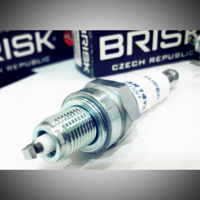 Brisk copper racing spark plug Y15zr RS150R LC135 125z RR150 Fz150i NVX ...