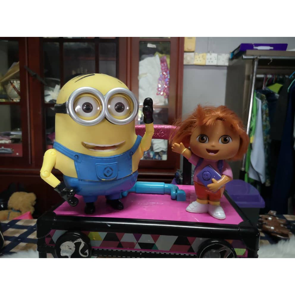 DESPICABLE ME Minion Stuart Laughing Action Figure & Dora | Shopee Malaysia
