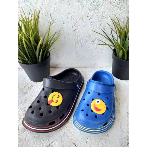 (READY STOCK) CROCS SMILE EMOTICON | Shopee Malaysia