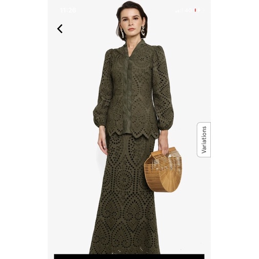 [PRELOVED] Zalia Eyelet Lace Kebaya With Trimming Size M | Shopee Malaysia