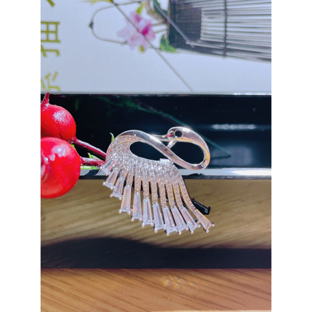 Crystal PNQ Premium Swan-Shaped Stone Tag | Shopee Malaysia