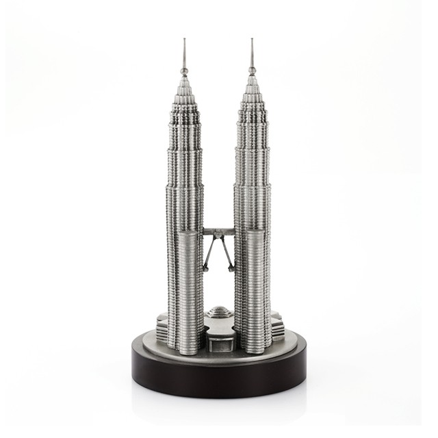 Royal Selangor Malaysian Landmarks Collection Twin Towers Replica ...