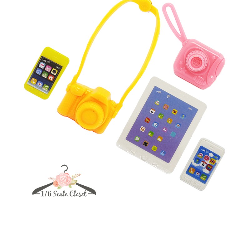 Barbie Doll Accessories Barbie's Mobile Gadgets, Kitchen Kits & Beauty ...