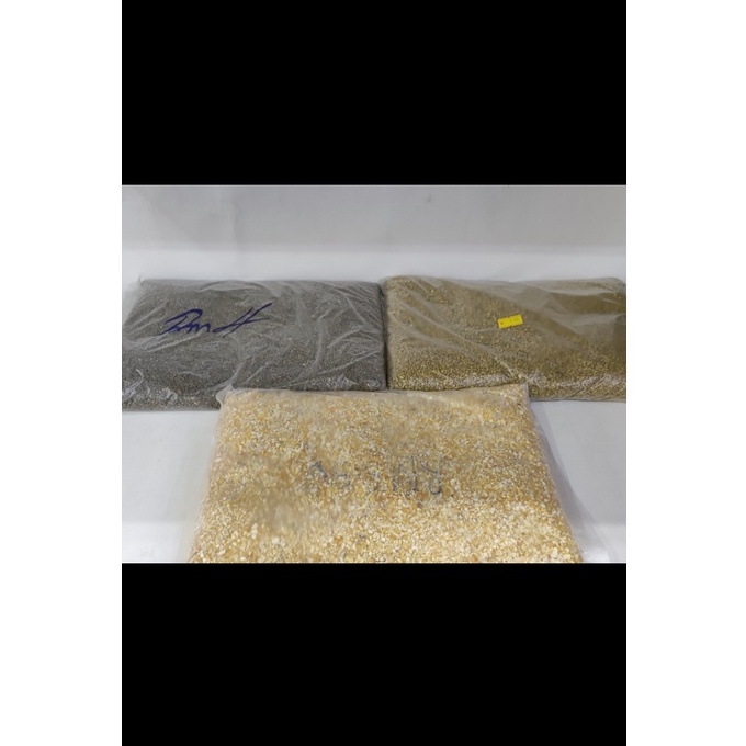 Dedak Ayam Kuning 3301(800g)/Dedak Ayam Hitam Halus(800g)/Dedak Ayam ...