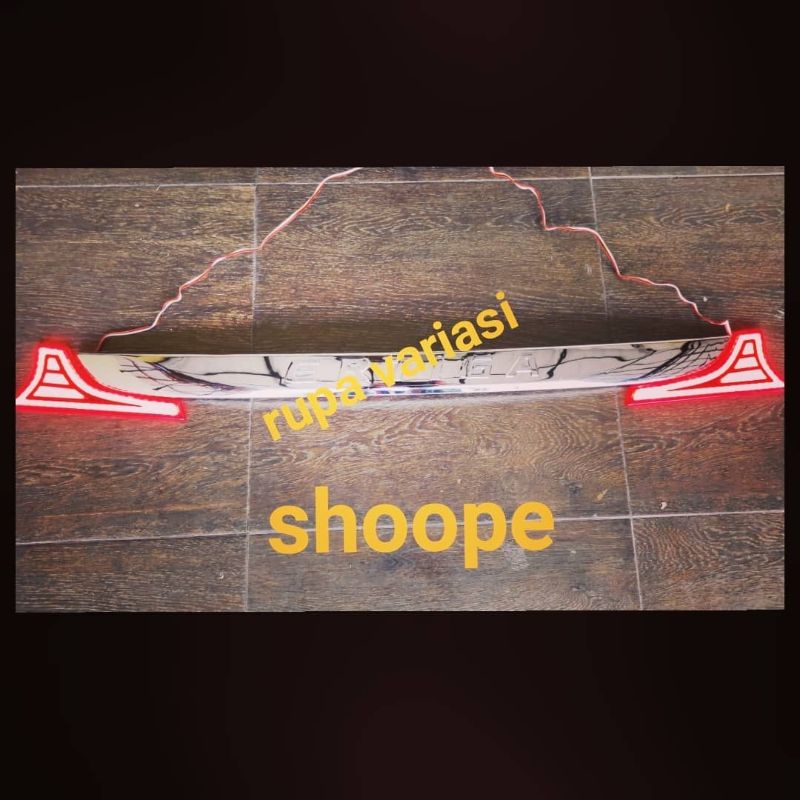 HITAM Rear reflector trundlite TRUNKLITE rear trunk door suzuki ertiga ...