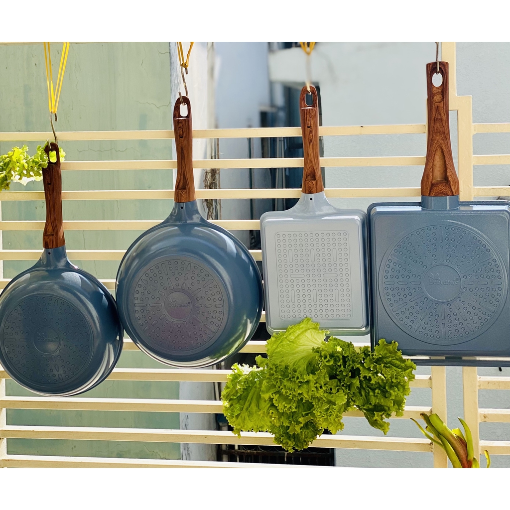 Small size pan, small non-stick pan with many sizes to choose from ...