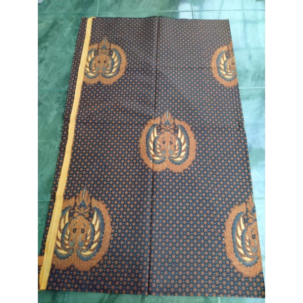 Solo Batik Fabric With garuda motif | Shopee Malaysia