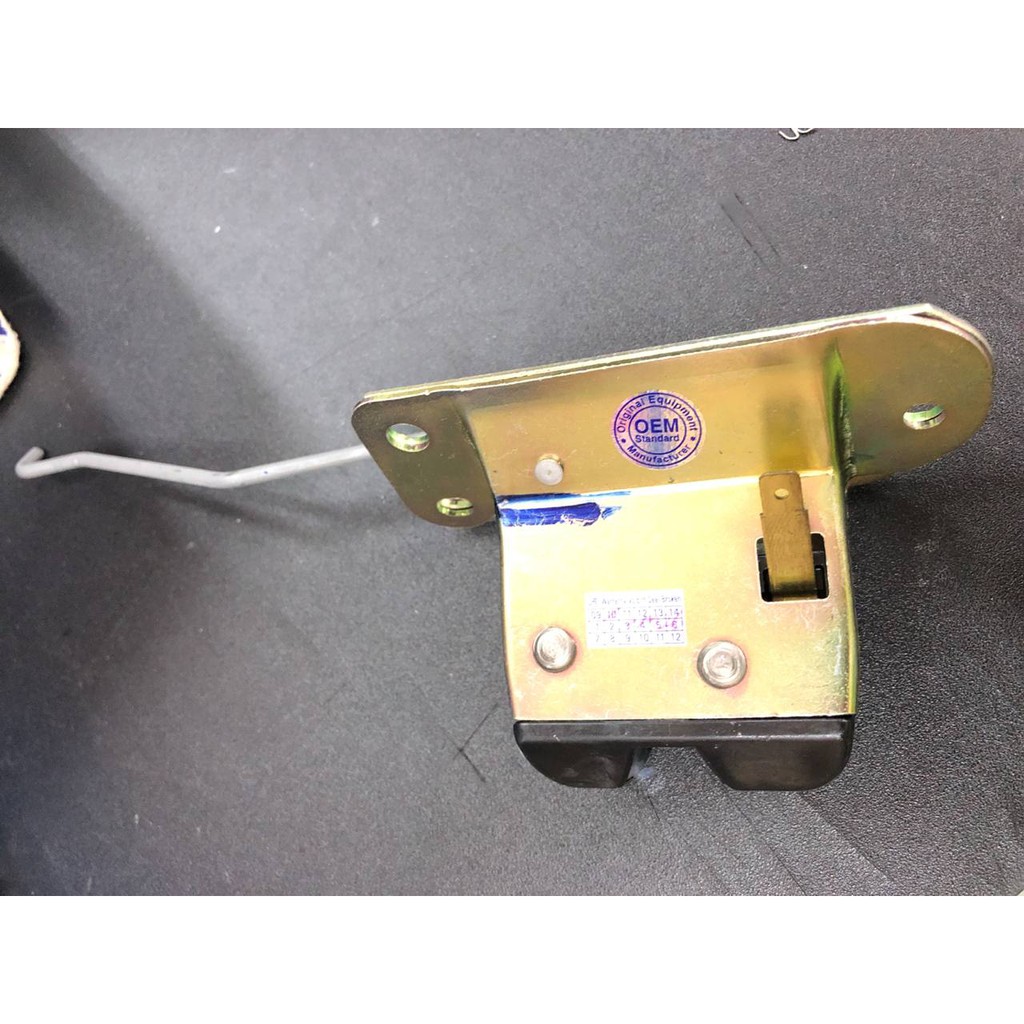 CLEAR STOCK!! PROTON WIRA AEROBACK REAR BONNET LOCK | Shopee Malaysia