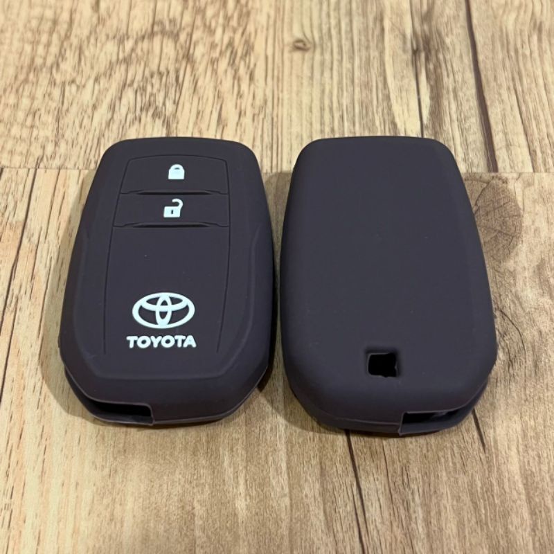Toyota hilux revo & rogue / innova / fortuner key cover silicone ...